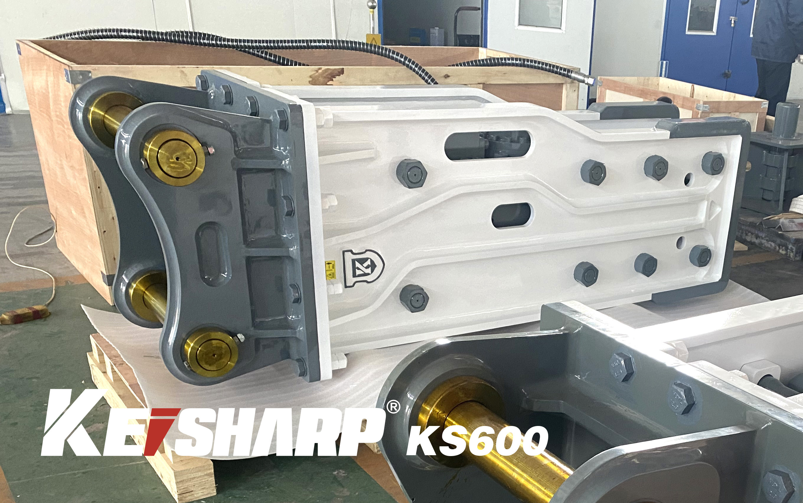 KS600 Top Type Hydraulic Breaker 205mm Chisel Diameter For 55-65 Ton ...